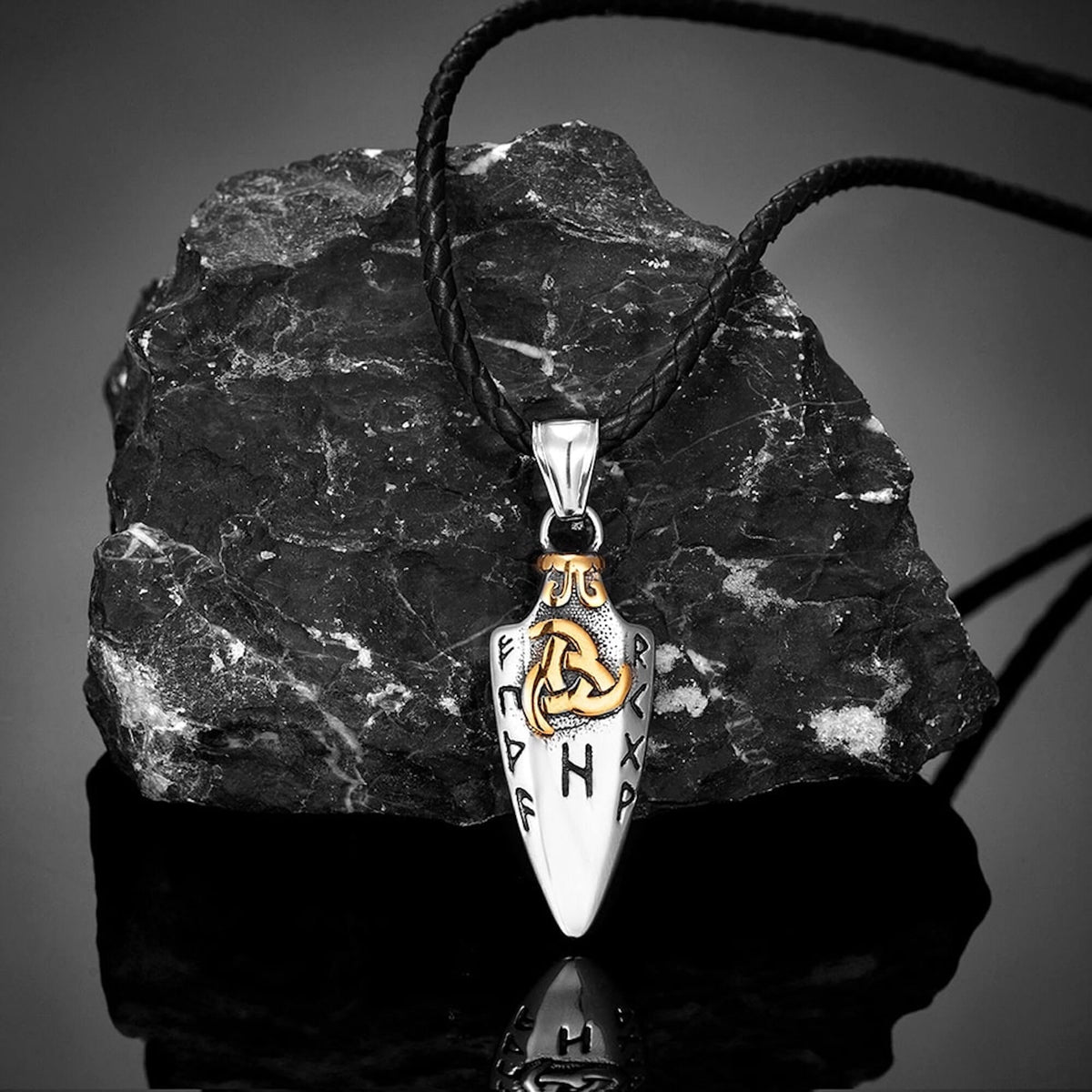 Gungnir Runes Necklace - Odin's Treasures