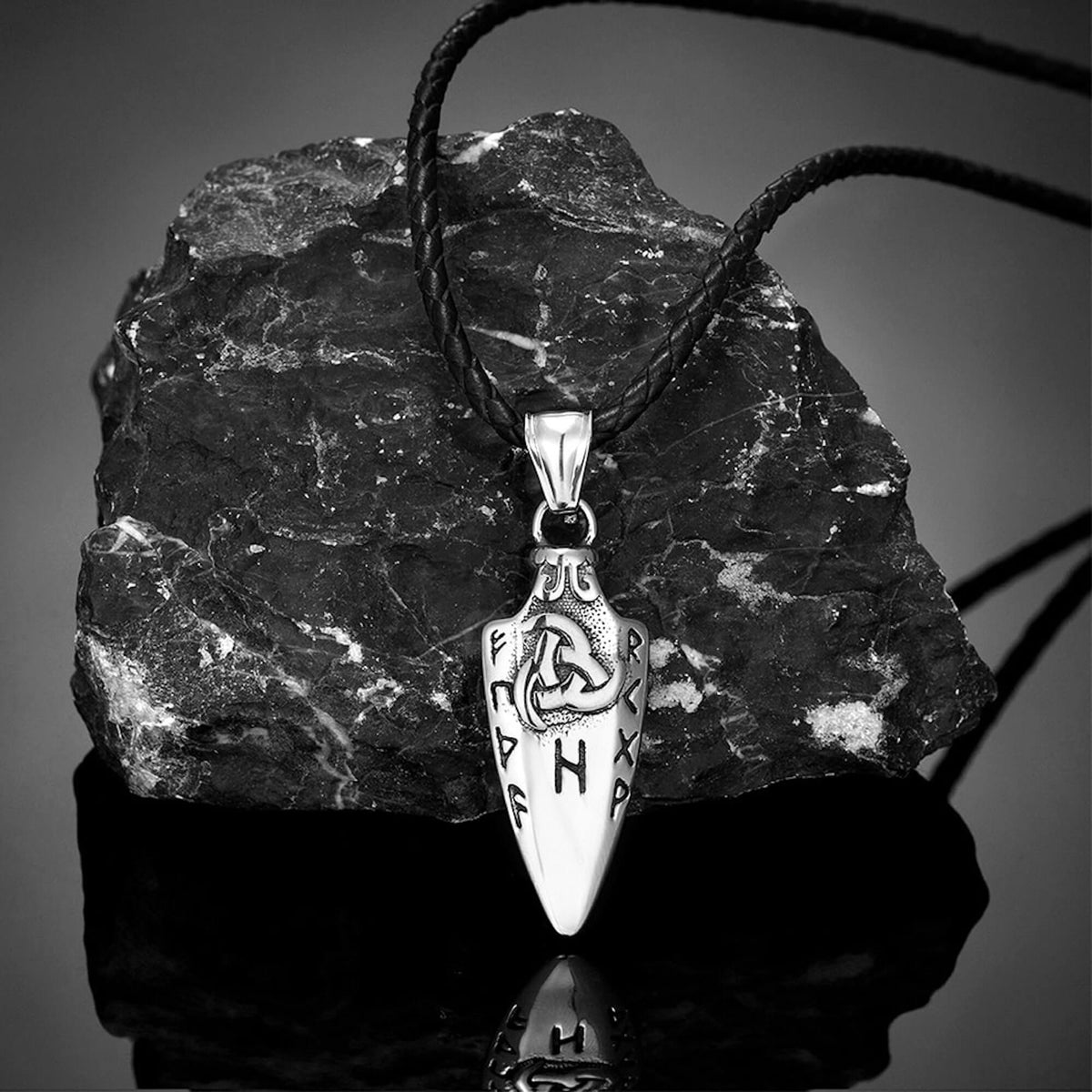 Gungnir Runes Necklace - Odin's Treasures